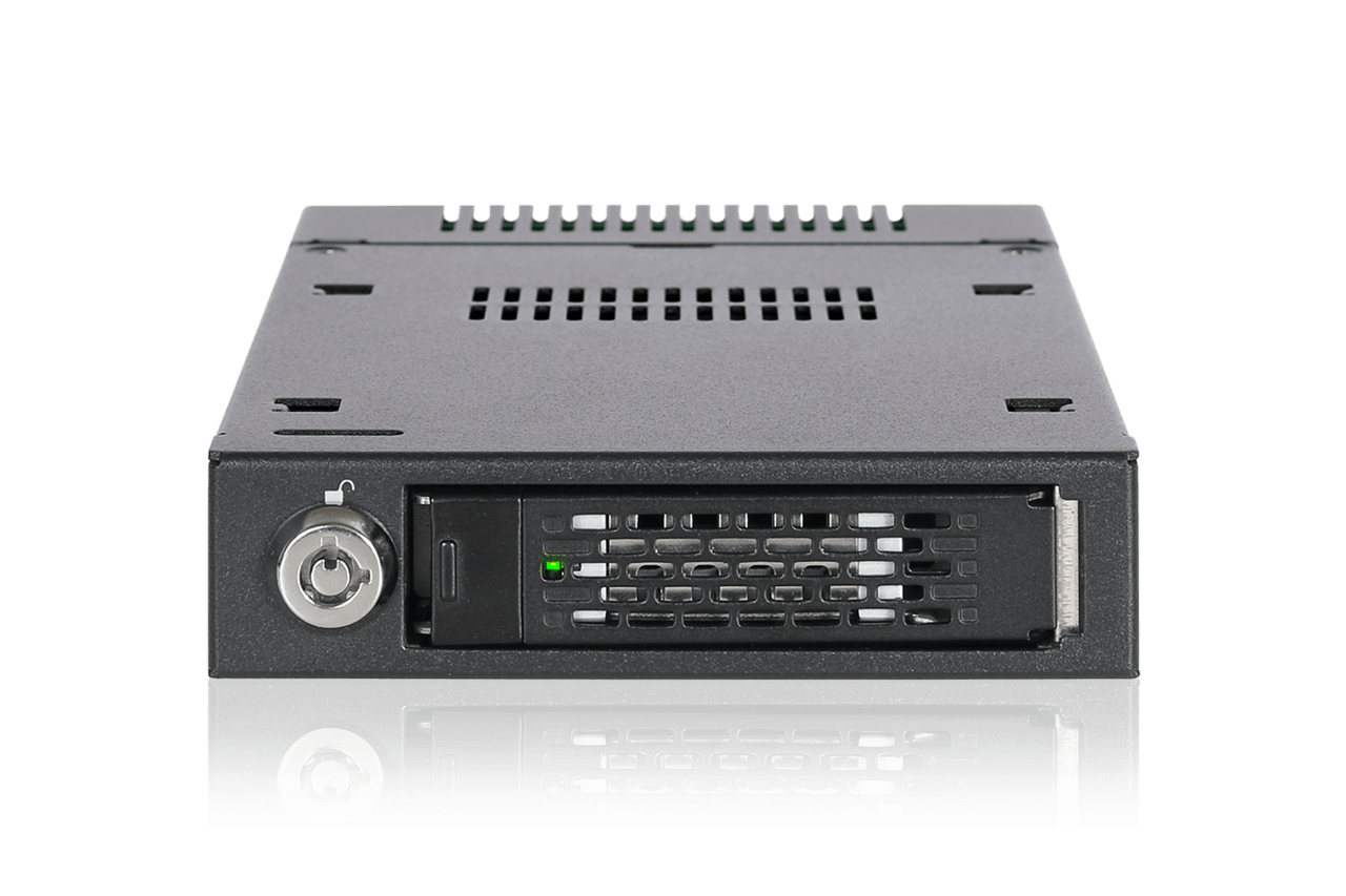 M.2 PCIe 3.0/4.0 NVMe SSD Mobile Rack for External 3.5” Drive Bay