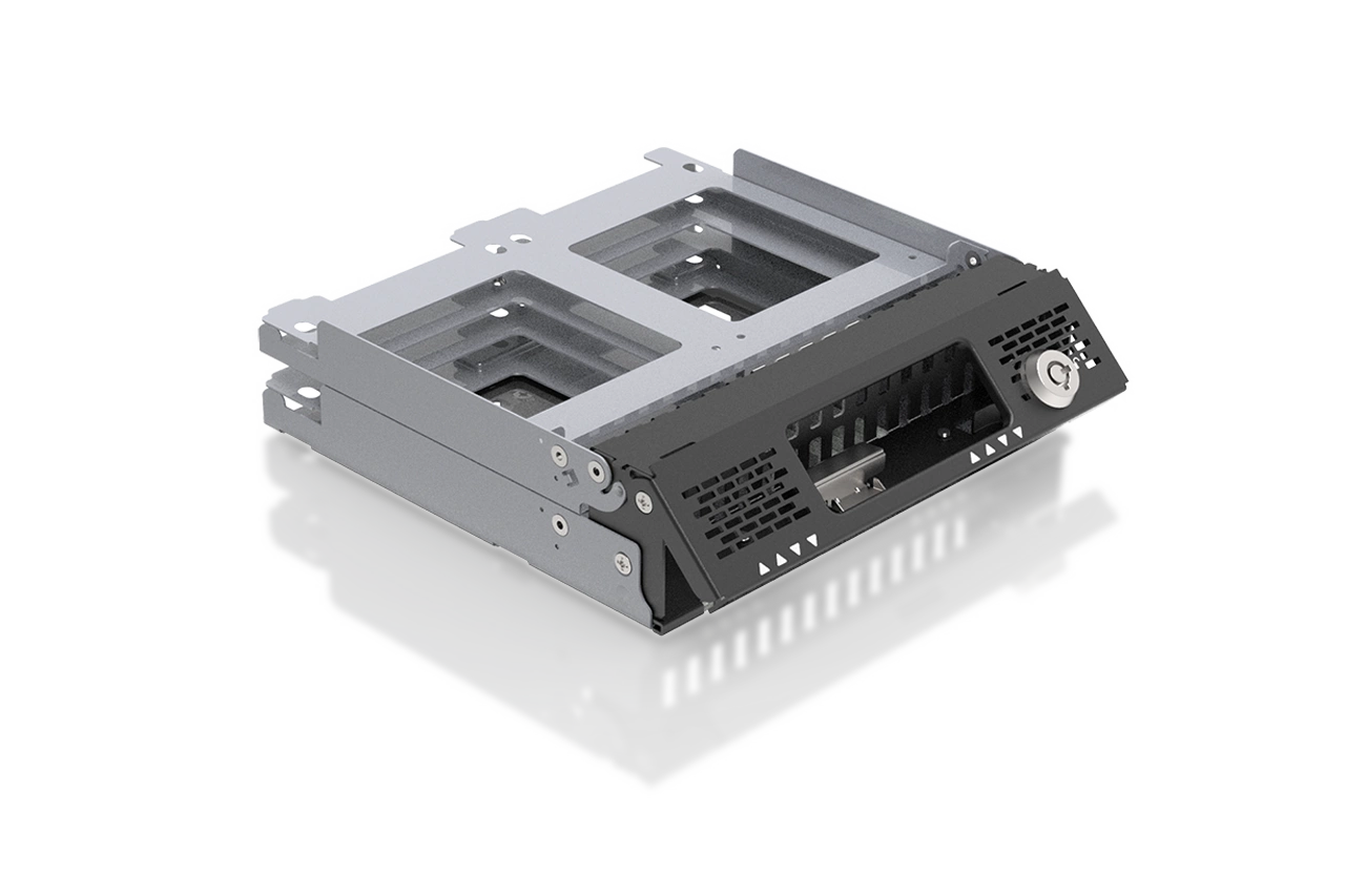 Concept Product CP136 8 X 2 5 U 2 U 3 NVMe SSD Max 15mm Data Shuttle